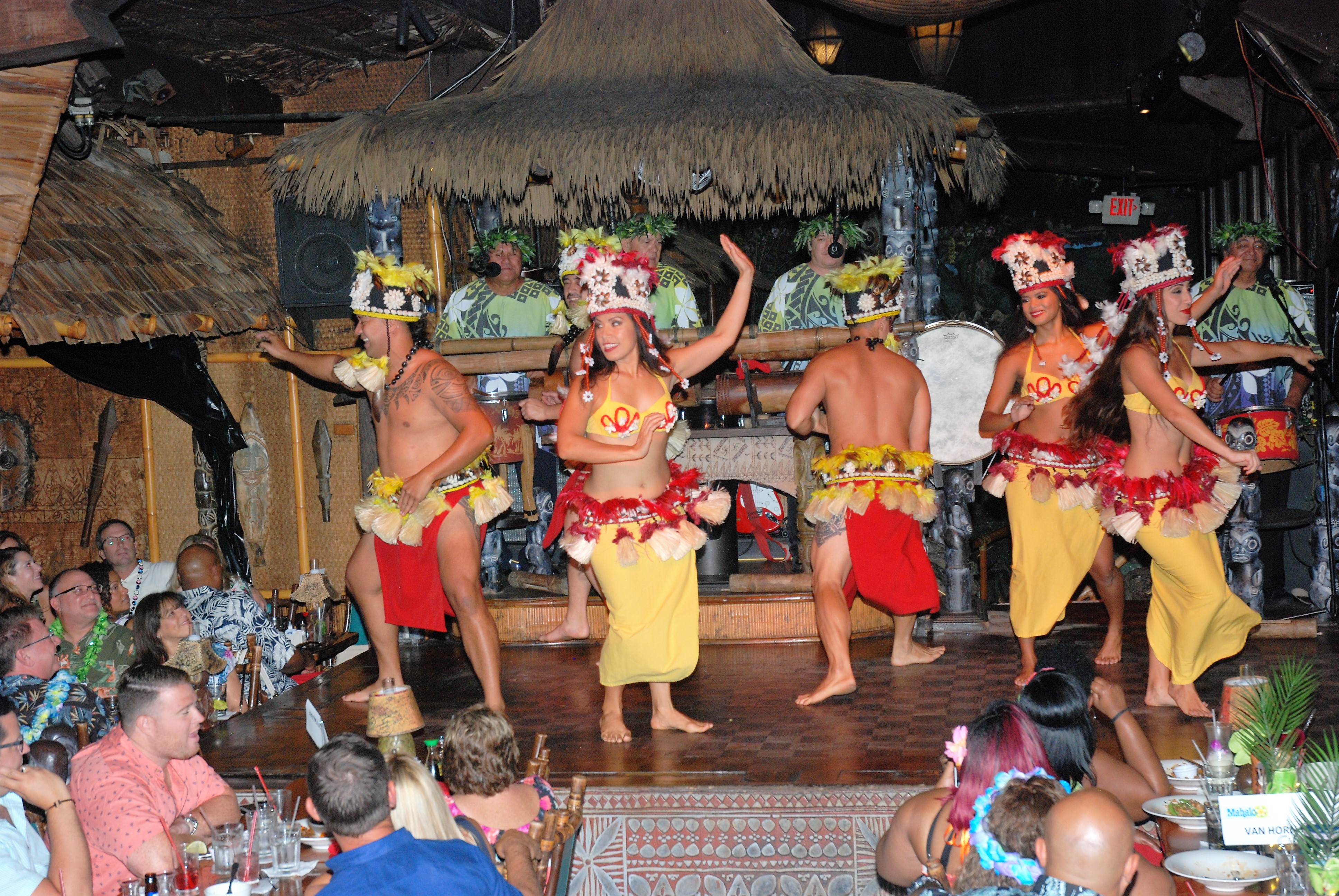 Mai Kai Dancers